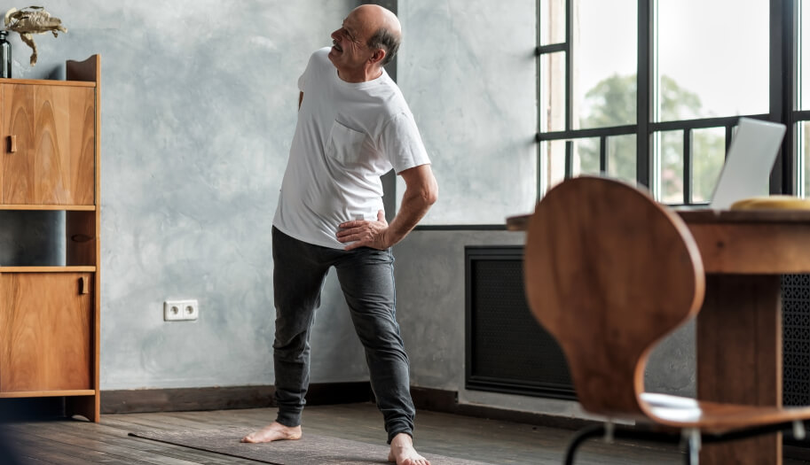 What Causes Hip Flexor Pain ? - Dr. Mast